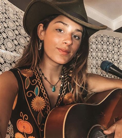 Video Australian Musician With Ode To Her Croatian Heritage In New Song Croatia Weekcroatia Week