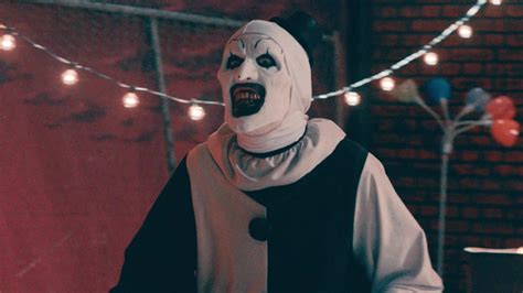 Heres How Terrifier Star David Howard Thornton Transforms Into Art The
