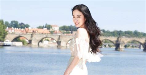 43岁叶璇上热搜，新作擦边卖肉蹭热度，网友直言女神也摆烂了腾讯新闻