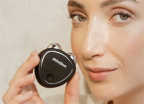 Dispositivo De Lifting Facial Skindion Rosa — Skindion Mx