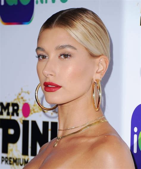 Pin On Hailey Baldwin Hot