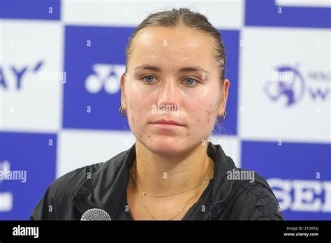 American Athlete Sofia Kenin Runner Up In The Singles Finals Press
