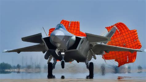 F 22 And F 35 Problem Chinas J 20 And J 35 Stealth Fighters Could Soon Have Double The Range