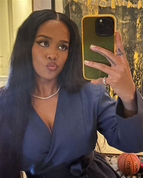 Her Rcelebswithbigtits