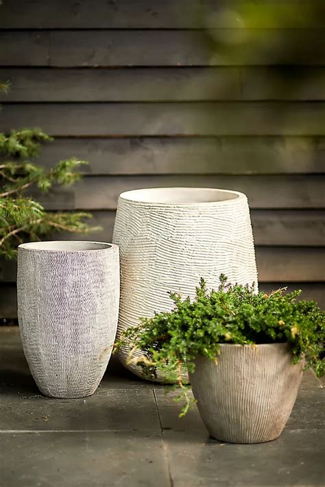 Fiber Concrete Textured Egg Planter 15 Terrain