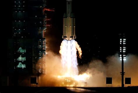 Chinas Shenzhou 13 Spacecraft Successfully Docks At Space Station