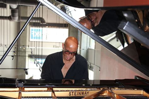 Stefán Dickerson Voted One Of The Top Music Producers