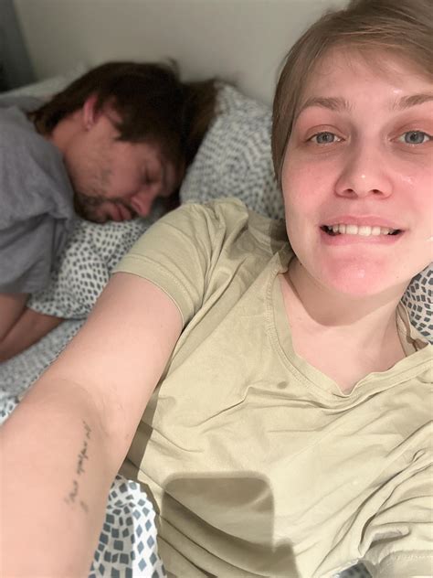 Читаем с мужем вслух перед сном друг другу Прочитали так всего Гарри Поттера вчера начали