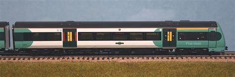 4mm Scale Mass Produced Ready To Run Diesel Multiple Units Bachmann