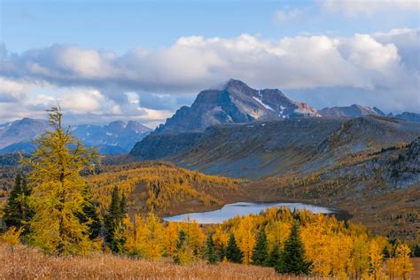 20 Alberta Hikes That Will Blow You Away