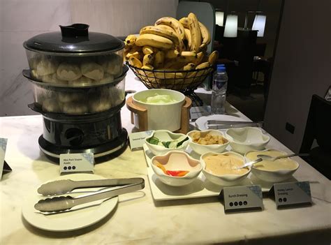 Review Philippine Airlines Mabuhay Business Class Lounge Manila T2