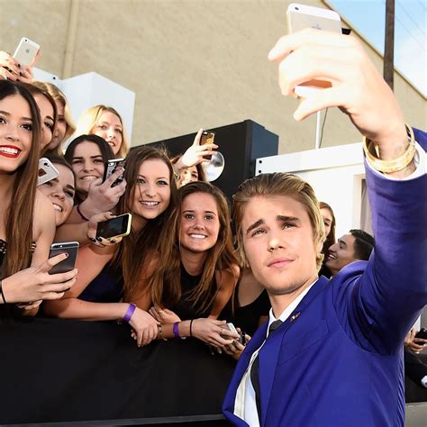 Selfies Of Celebrities 60 Photos Moonagedaydreamfilm