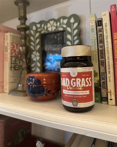 Deluxe Thc Cbd Gummies Dad Grass