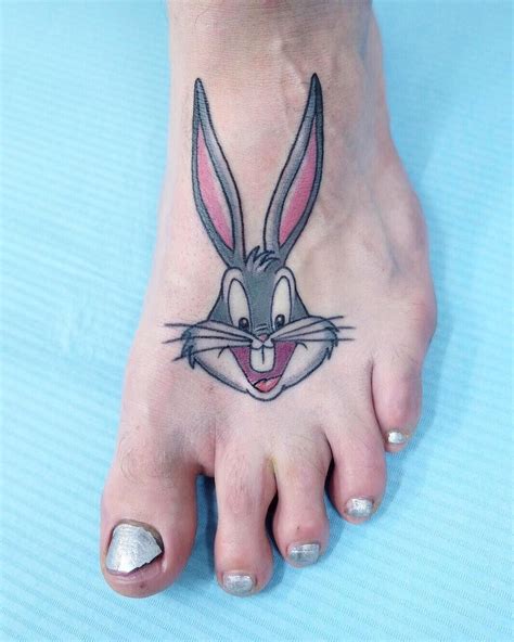 Pin Di Limhk Su 타투 Idee Per Tatuaggi Tatuaggi Bugs Bunny