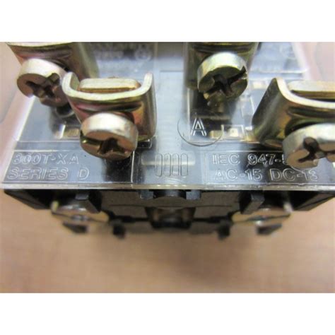 Allen Bradley 800t J2a Selector Switch 800tj2a W2 800t Xa Used