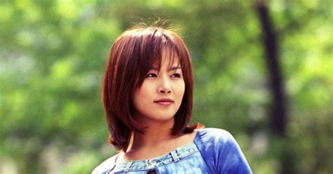 연예인 과거 포토 볼륨감 느껴지는 몸매의 김선아 연예인 과거 포토 볼륨감 느껴지는 몸매의 김선아