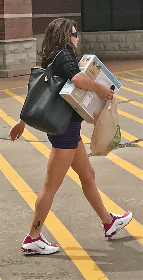 Hot Ass Milf 15 Photos