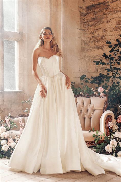 Princess Aurora Wedding Dress 60 Photos