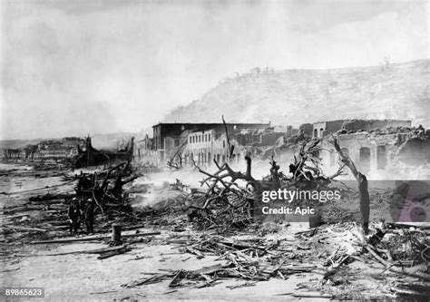 1902 Eruption Of Mount Pelée Photos And Premium High Res Pictures