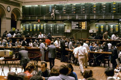 Le Tableau Des Cotations Et La Corbeille De La Bourse