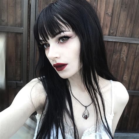 Идеи на тему Katrina Cher Model 250 в 2025 г тёмная фантазия макияж в стиле вамп зомби