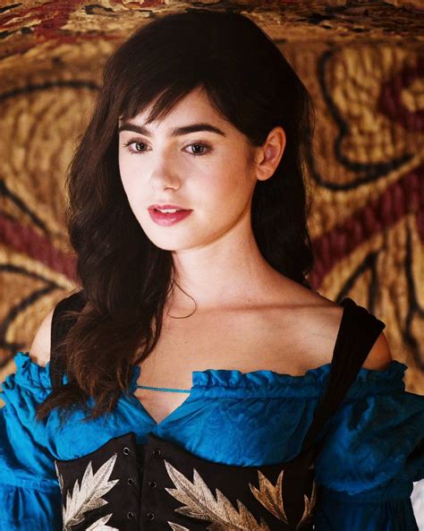 Lily Collins Mirror Mirror