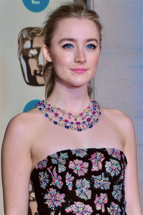 Saoirse Ronan Scrolller