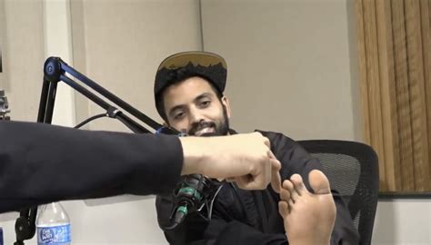 Akaash Singhs Feet