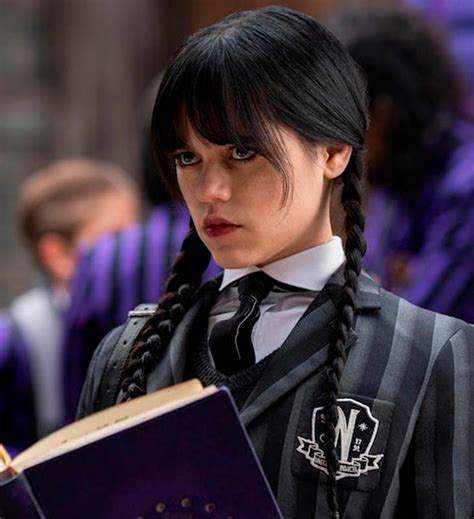 Saiba Tudo Sobre Jenna Ortega Atriz De Sucessos Como Wandinha Pânico