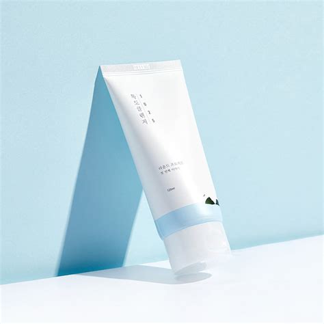 Round Lab 1025 Dokdo Cleanser Hikoco