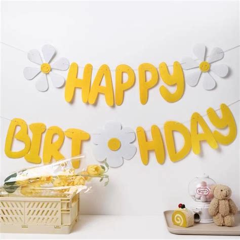 1 2 5pcs White Daisy Flower Theme Party Decor Foil Balloons Happy Birthday Banner Hats Hot Photo