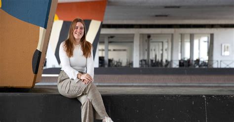 Nachtelijke Wandeling Om Taboe Te Doorbreken Ook Anouk 25 Stapt Uit