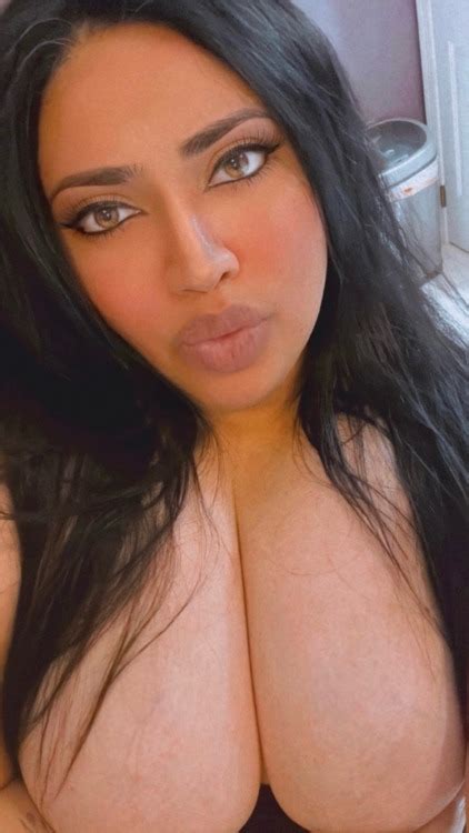 Time To Kiss 😚 Tumbex