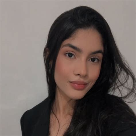 Sofia Coelho Sofiamacoelho • Threads Say More