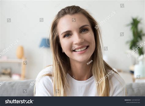 Interview Model 8 291 Billeder Stock Fotos Og Vektorer Shutterstock