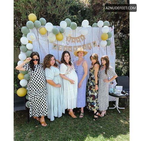 Natalie Lander Feet Aznudefeet