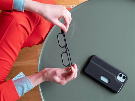 Read On Iphone Case And Reading Glasses Integrate Your Reading Glasses