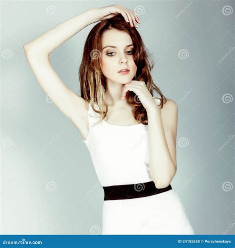 Chica Joven Bonita Imagen De Archivo Imagen De Inocencia