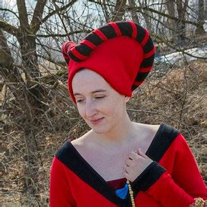 Escoffion Female Medieval Headwear Medieval Clothing For A Lady