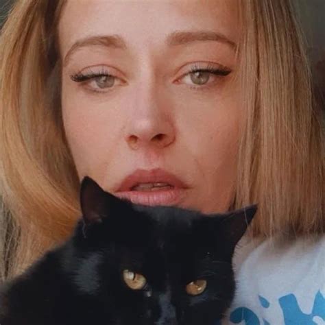 Miryam Pirozzi Miriam Pirozzi On Threads