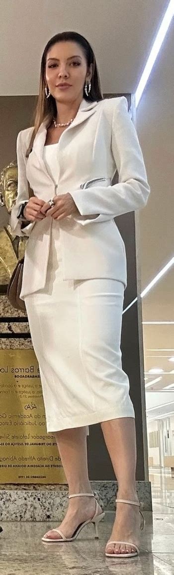 ClÁudia Citroni Feet Aznudefeet