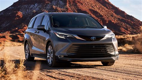 2021 Toyota Sienna Buyers Guide Reviews Specs Comparisons