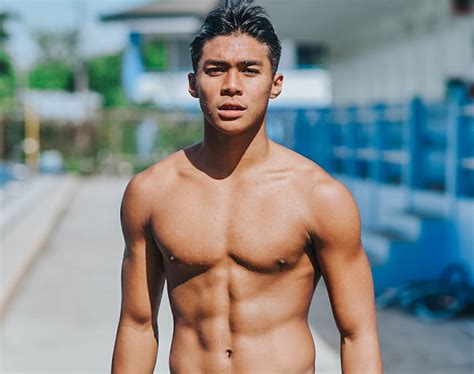 Sexy Summer The Gold Standard That Is Michael Ver Comaling Garage