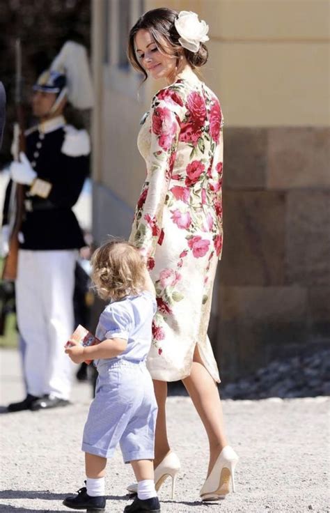 Style Icon Swedens Princess Sofia Sparkles And Shoes Princess Sofia Princess Sofia Of