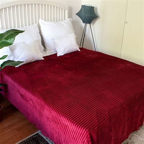 Dekorativna Odeja 200 X 230 Rdeča