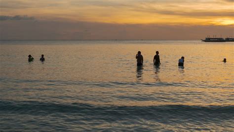 Woman Arrested And Fined In Boracay Over Tiny Bikini Cnn