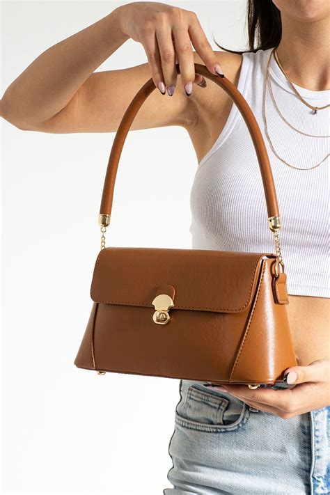 Boutiquehaki Caryle Baget Çanta Fiyatı Yorumları Trendyol