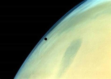 Probe Detects Possible Underground Structure On Mars Moon Phobos