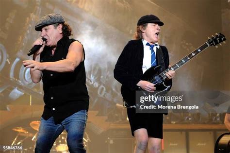 Brian Johnson Angus Young Photos And Premium High Res Pictures Getty Images
