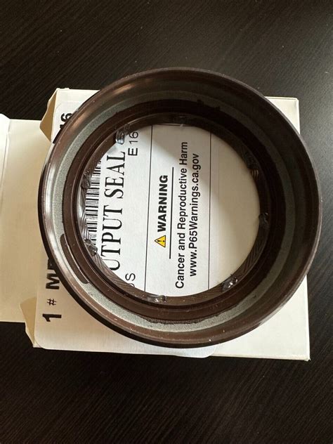 Freightliner Cascadia Output Seal Mba 0169978046 Front Differential